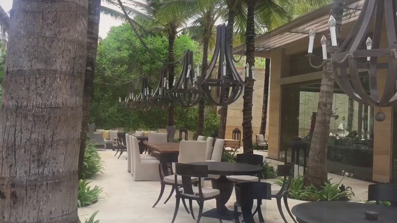 Sunday Brunch, Soleil, The Mulia Nusa Dua, Bali - YouTube