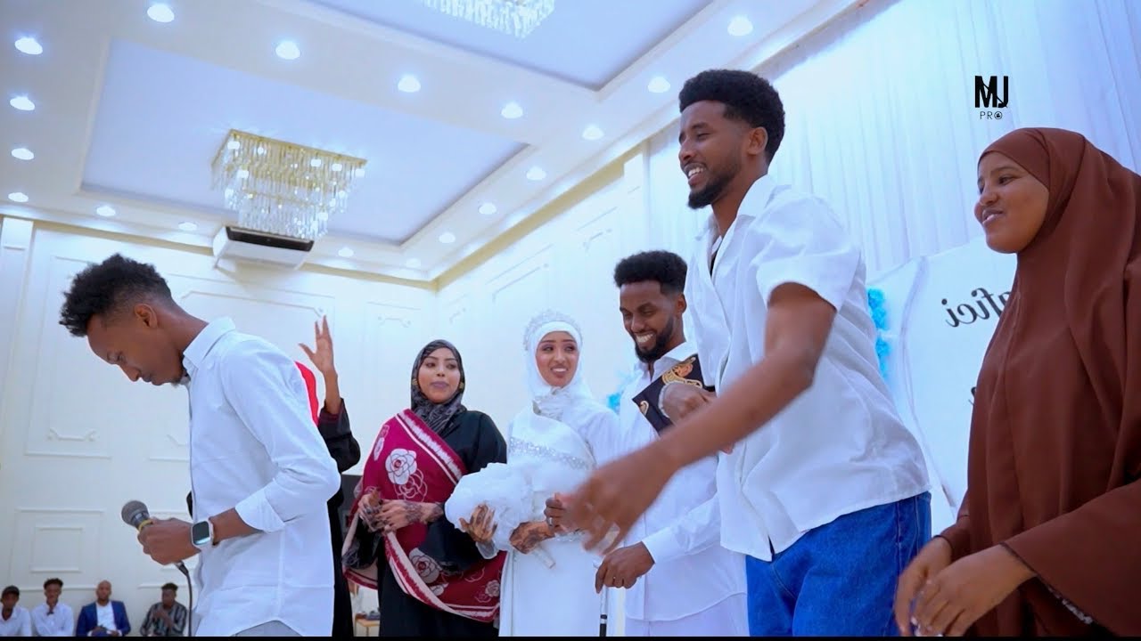 AROOSKII QARNIGA ABWAN RAALI OO DHAANTO U QADEY AYAAN BBE IYO SHAFICI ...