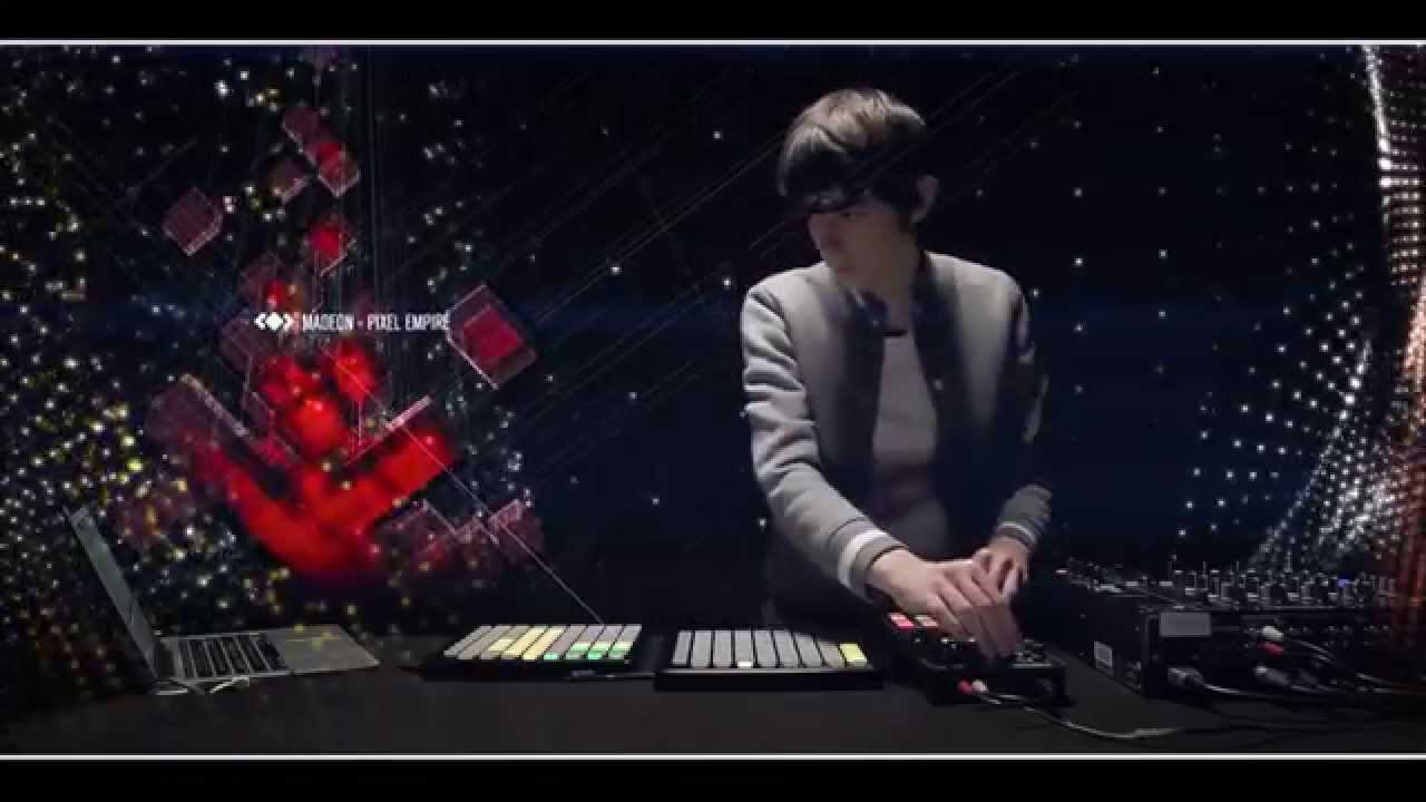 Madeon’s Mini Mix Live - YouTube