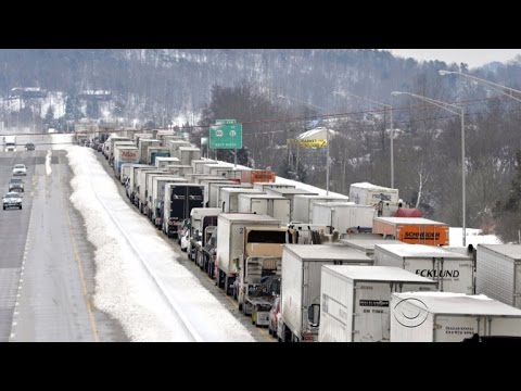 Stranded drivers snowbound for hours in Kentucky - YouTube