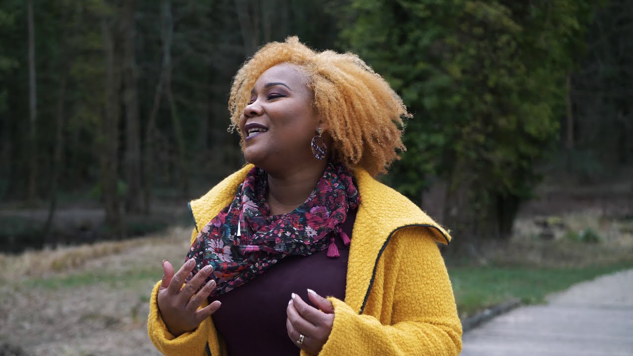 Ngrid -Toi et Moi (Clip Officiel) - YouTube