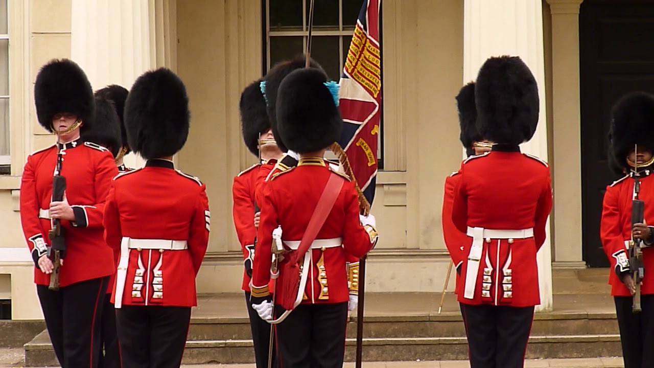 1st Battalion Irish Guards - YouTube