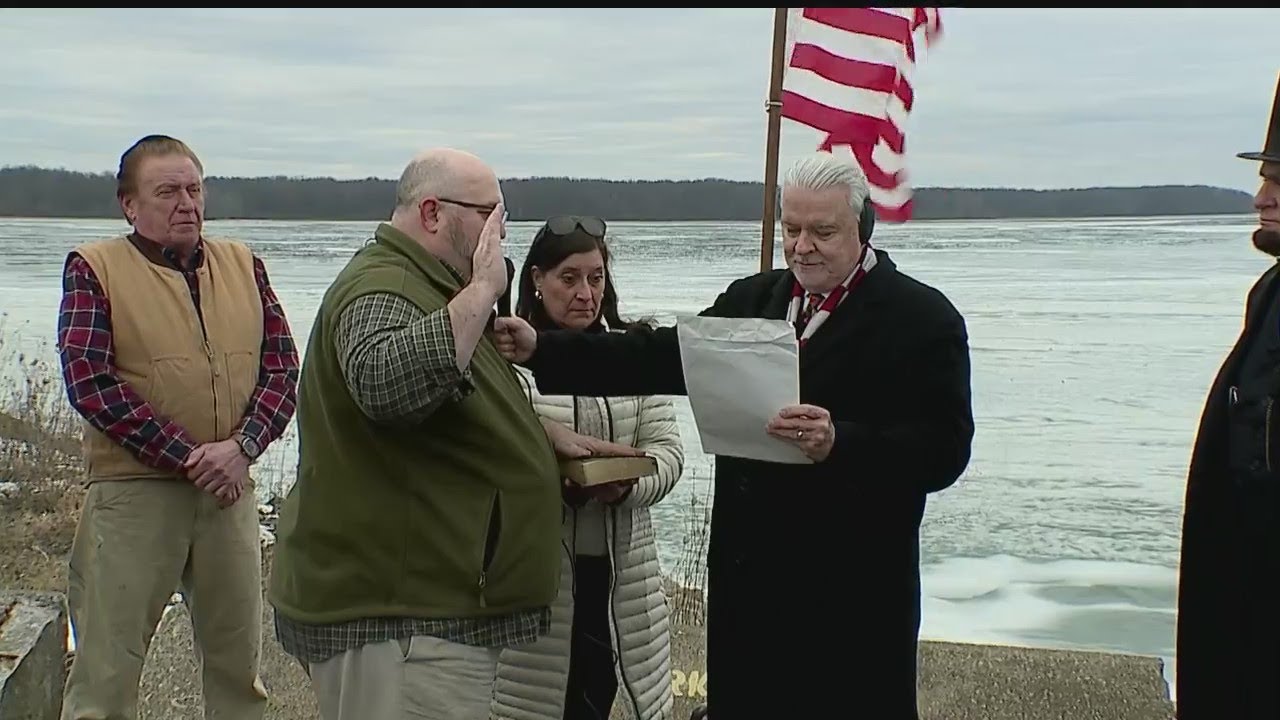 Denny Malloy sworn in as Trumbull County Commissioner - YouTube