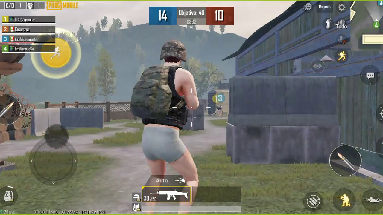 Jugando con el cholo (pug mobile) - YouTube