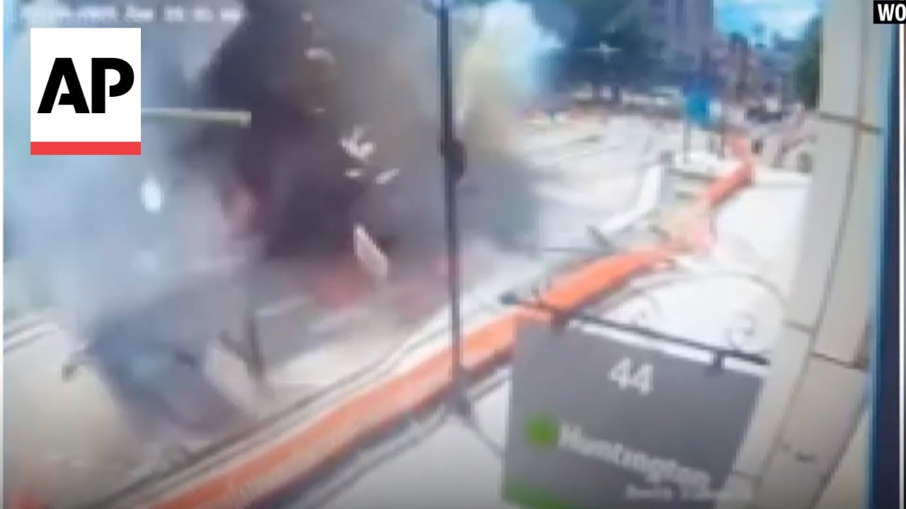 Natural gas explosion damages building in Ohio, injures 7 - YouTube