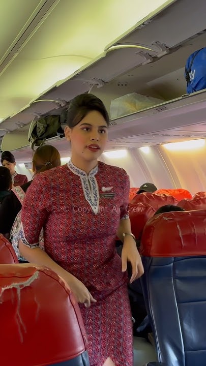 Intip aktifitas Pramugari Cantik Lion Air #pramugarilionair - YouTube