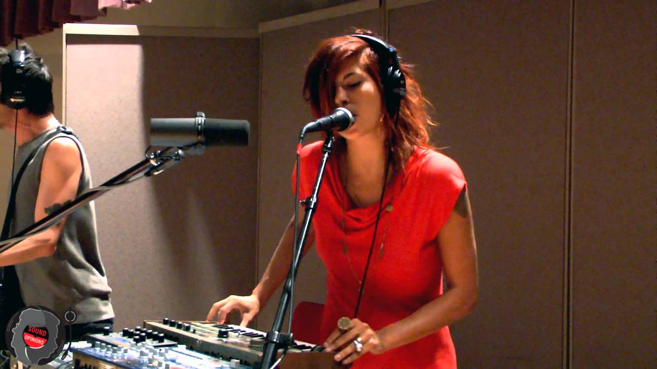 Handsome Furs - Bury Me Standing - YouTube