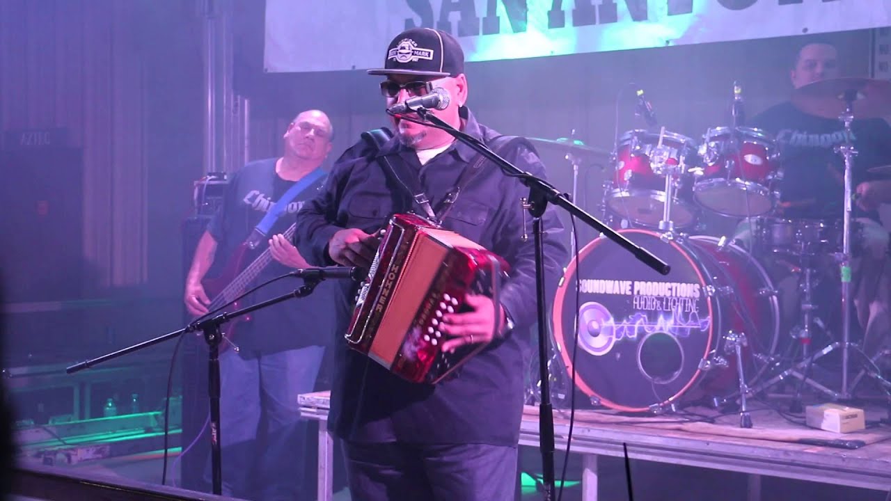 BONI MAURICIO Y LOS MAXIMOS AT KEDA CONJUNTO FEST 2015 - YouTube
