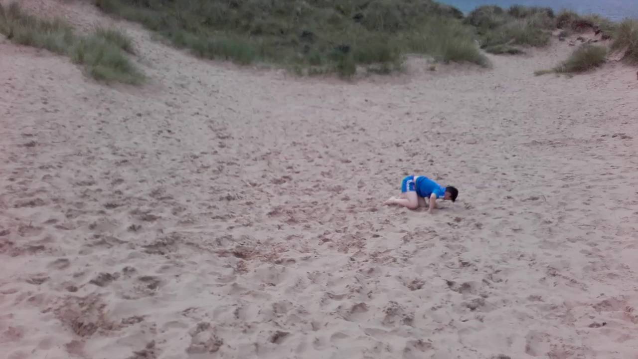 Sand dooms - YouTube