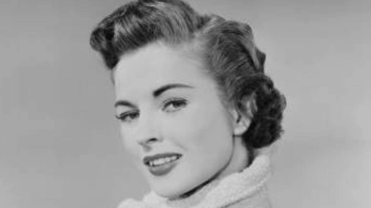 13 Sexy Photos of Coleen Gray - YouTube