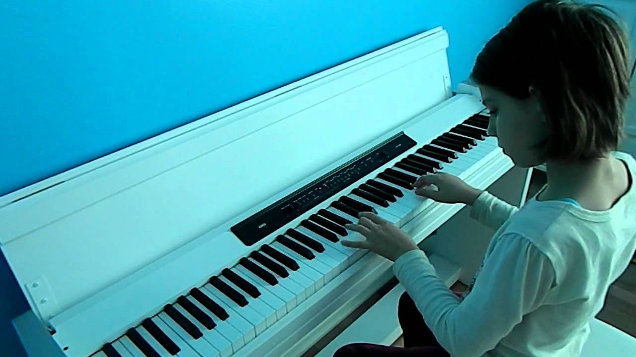 Ari Pulkkinen: Angry Birds (main theme on piano) - YouTube