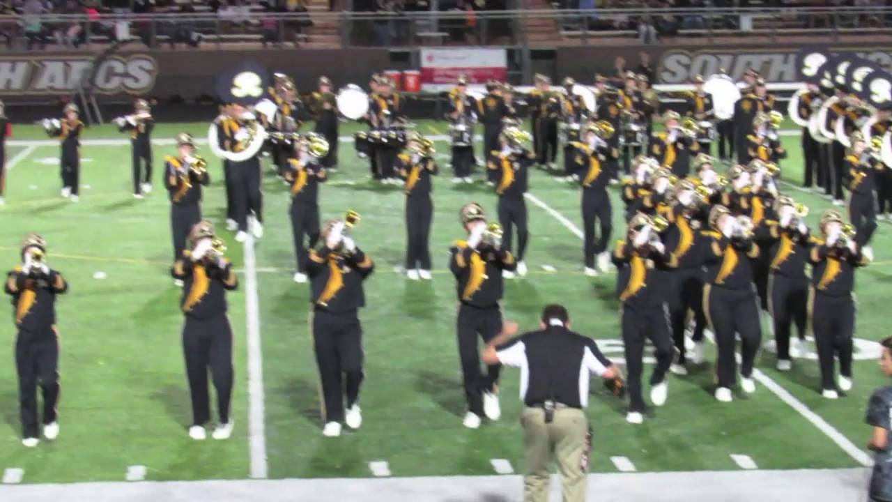 Riverside Regiment plays "American Woman" at Halftime Show - YouTube