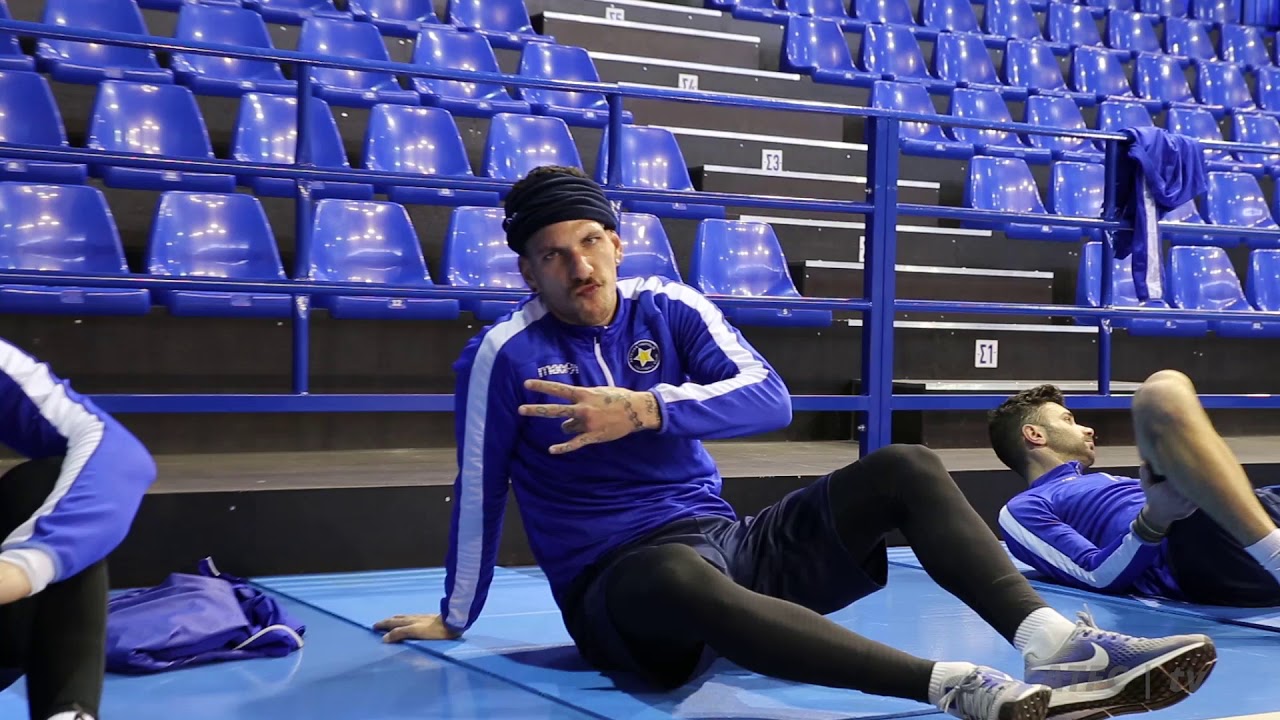 Η προπόνηση του ΑΣΤΕΡΑ στο κλειστό του ΔΑΚ Τρίπολης - YouTube