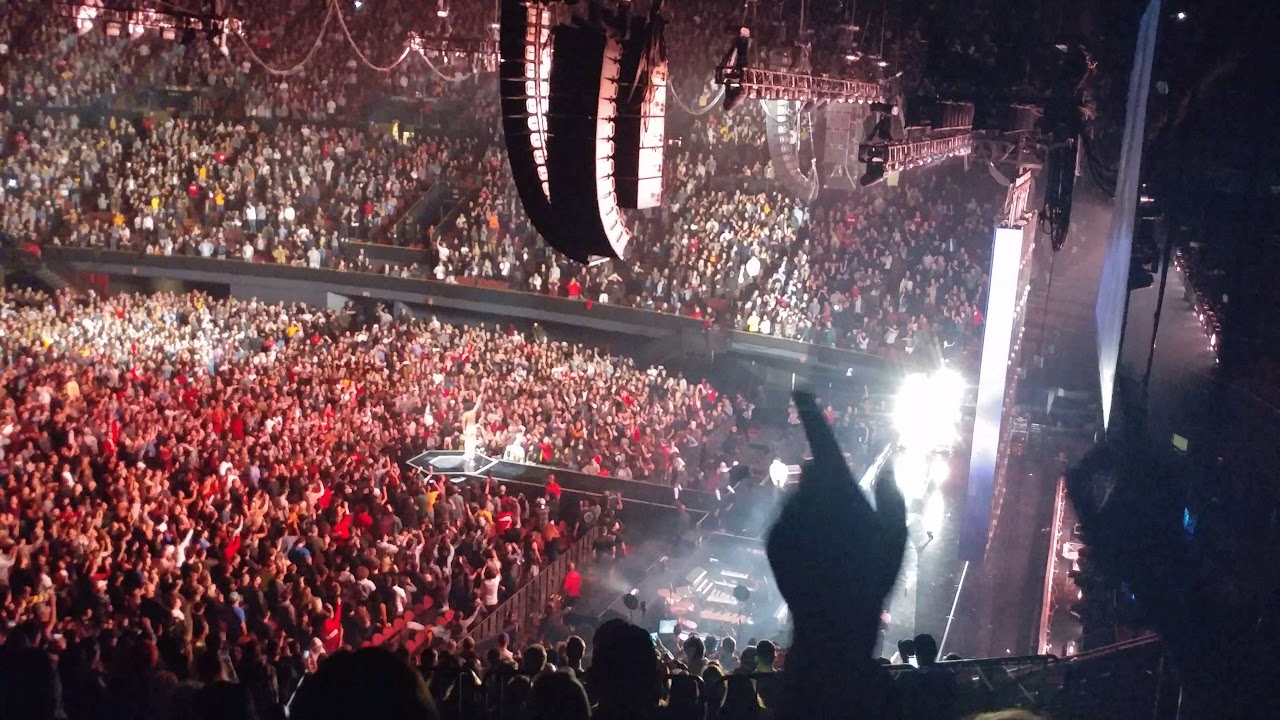 Childish Gambino - This Is America - YouTube