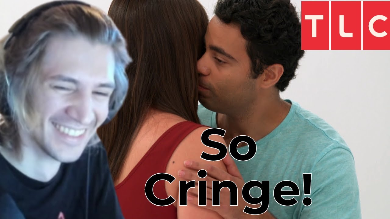 xQc Reacts to Cringe at First Kiss | TLC - YouTube