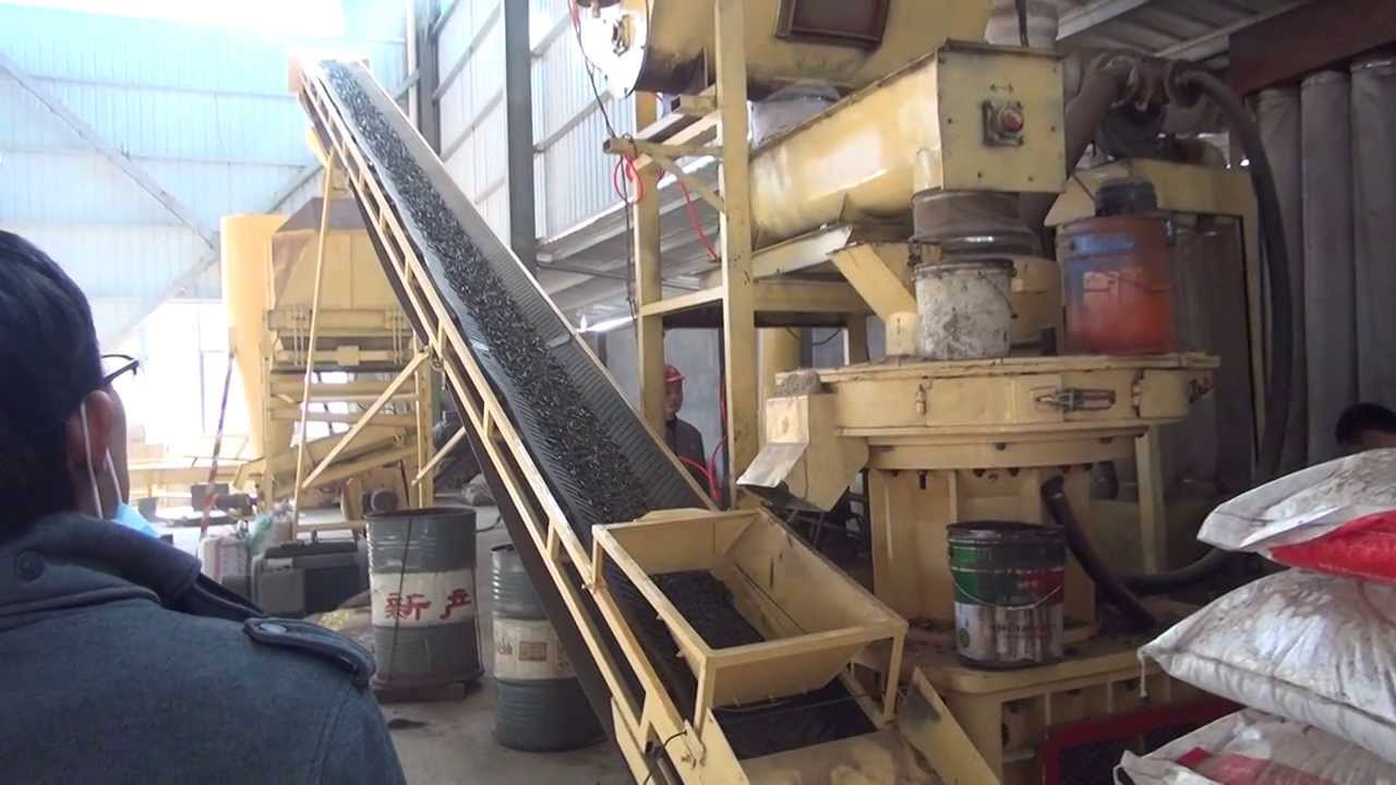 sewage sludge/mud pellet machine - YouTube
