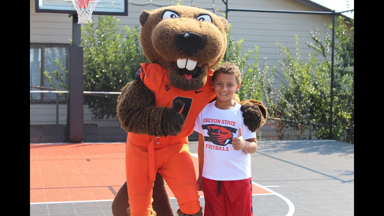 Benny Delivers - YouTube