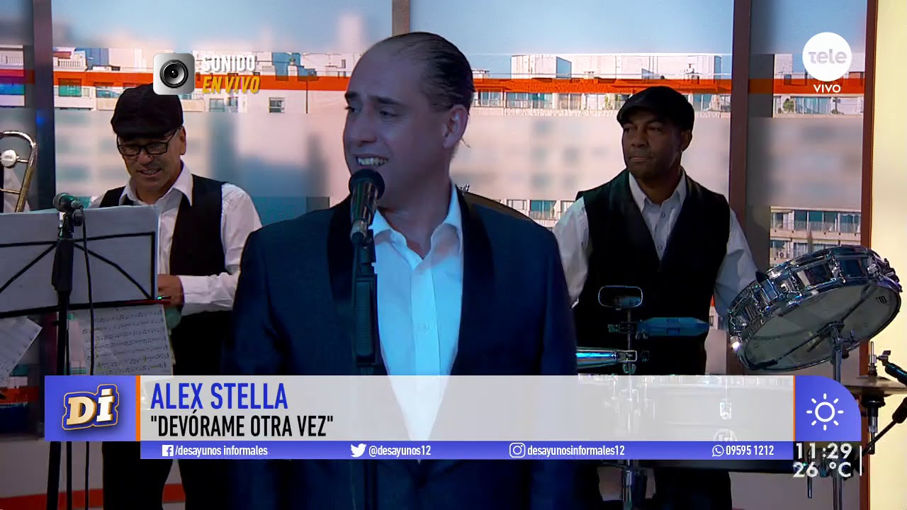 🎙 Alex Stella canta en vivo 🎺: "Devórame otra vez" y "Nadie como ella ...