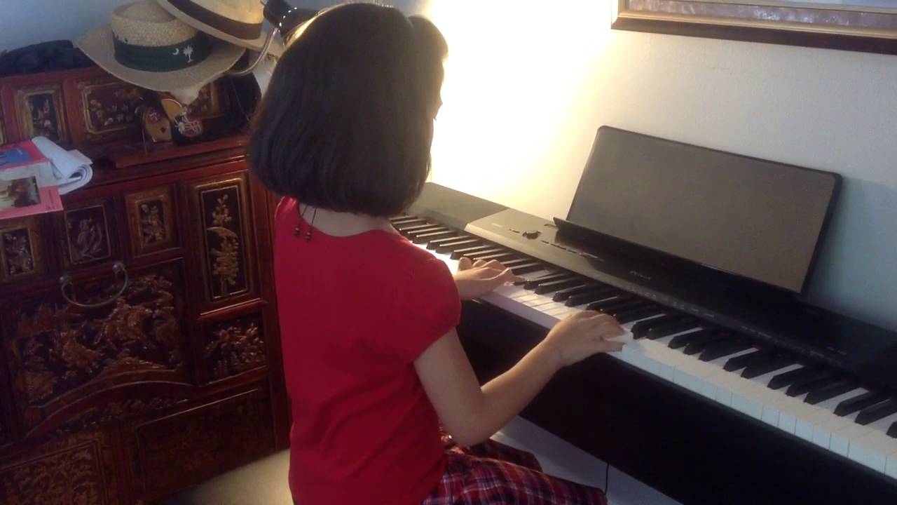 Luna playing Minuet - YouTube