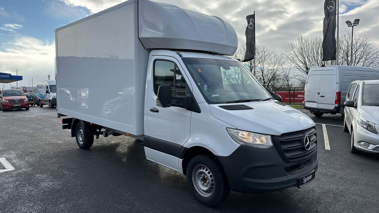 Mercedes-Benz Sprinter 315 Luton Box L3 Progressive RWD - YouTube