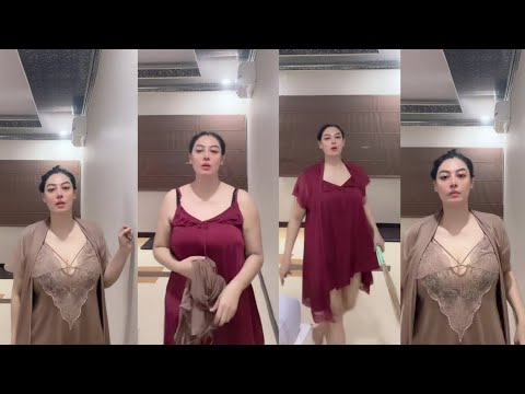 Live tiktok Tante Desy mulus putih bersih Boba gede