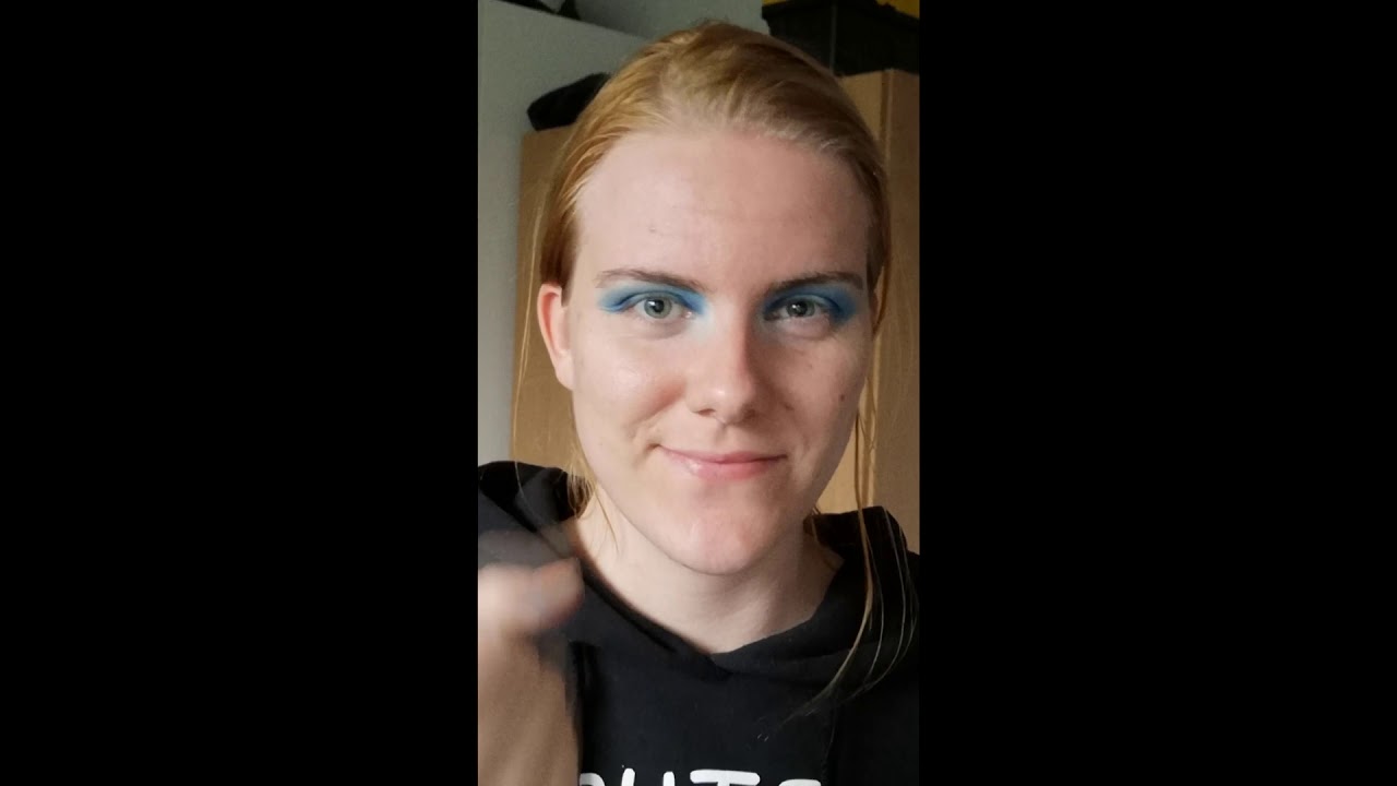 Deep blue sea | Makeup tutorial - YouTube