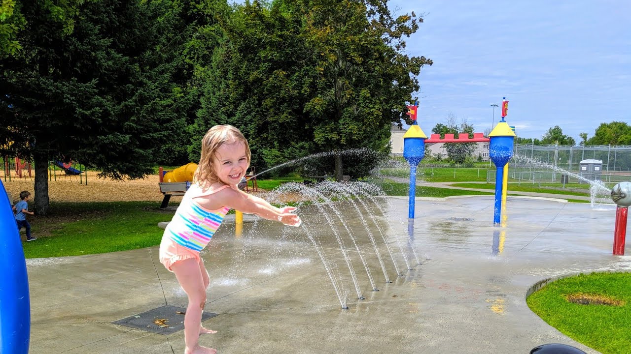 splash pad water park fun for kids - YouTube