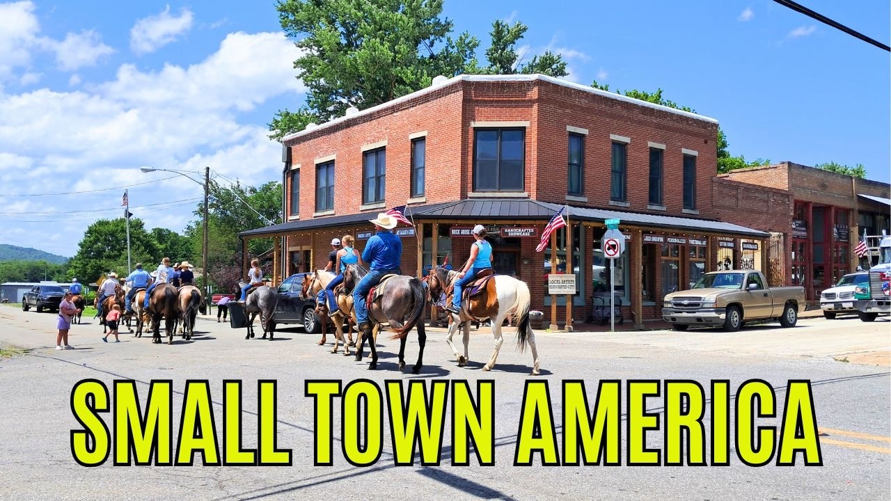 Life in small town America - YouTube