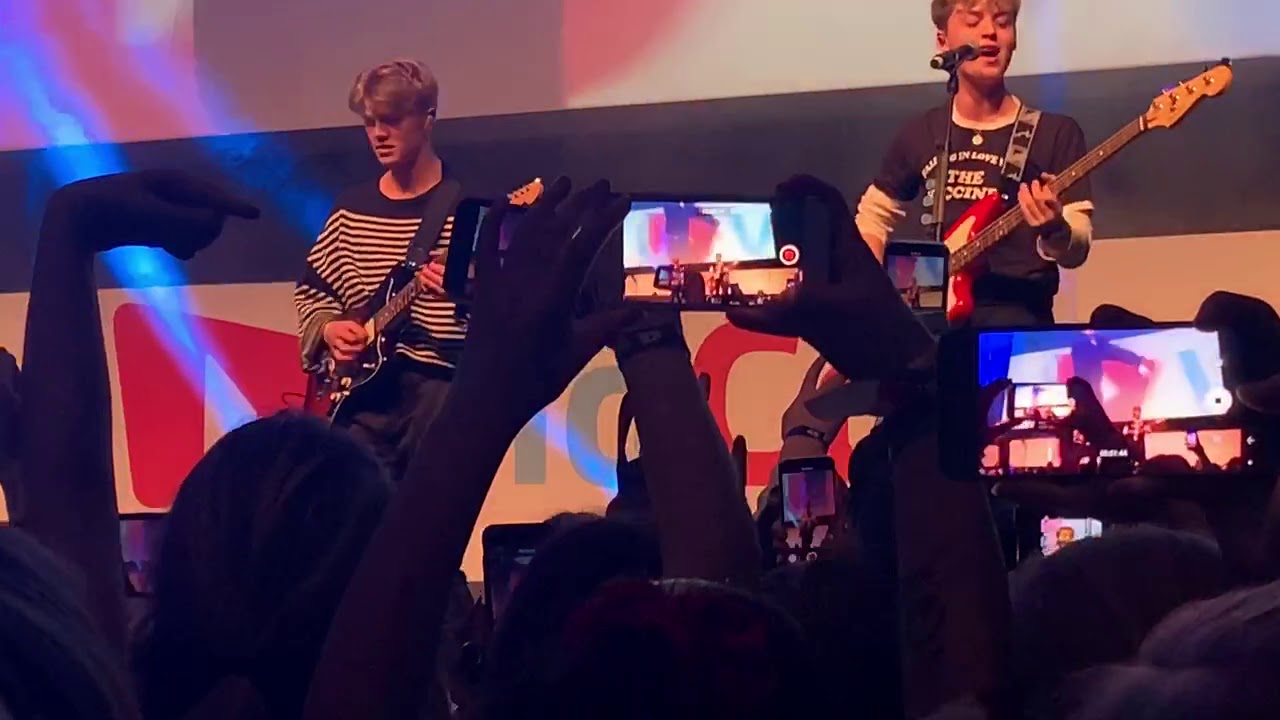 Permission - New Hope Club Live at Vidcon London (first live ...