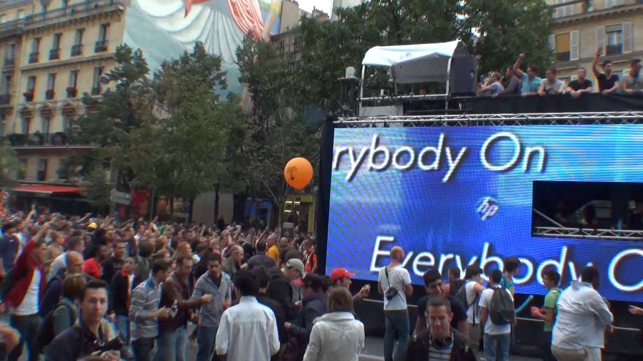 TECHNO PARADE 2011 Paris / part 01 - YouTube