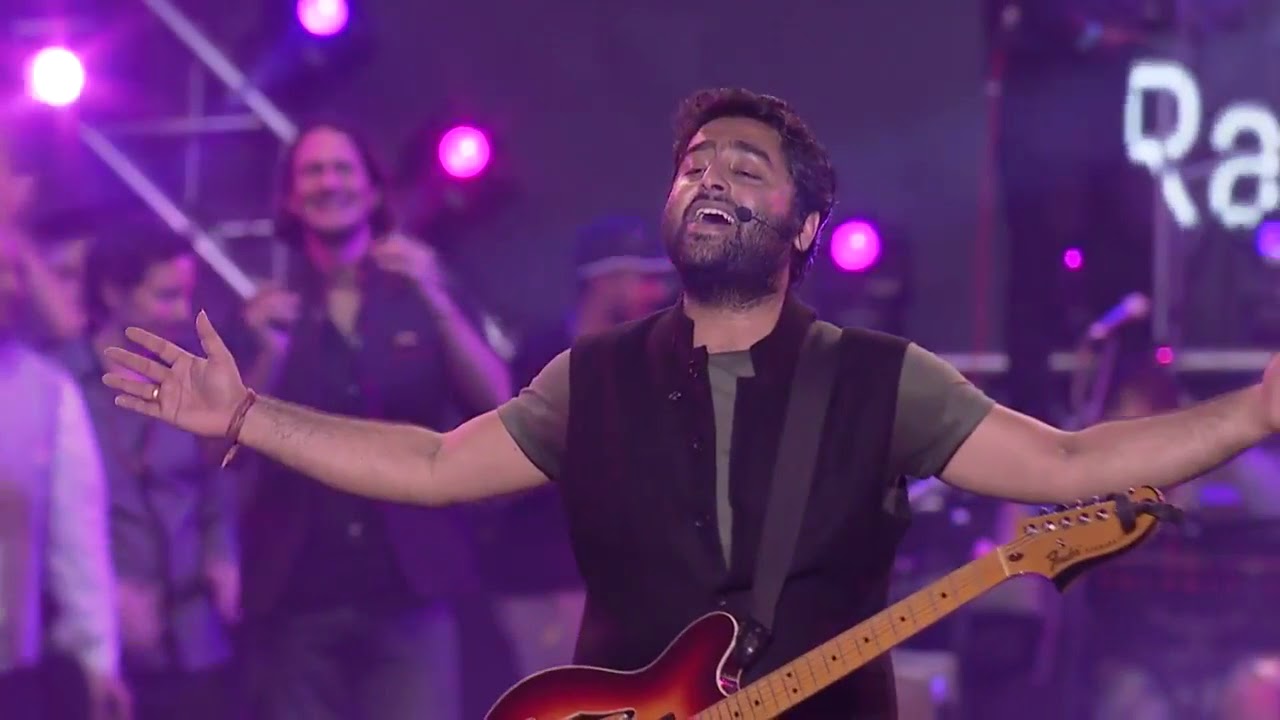 Channa Mereya | Arijit Singh LIVE MTV India Tour - YouTube