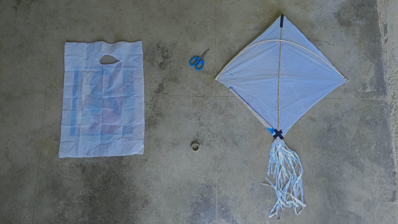 how to make patang at home 🔥| Polythene/Plastic Bag Kite Making at Home ...