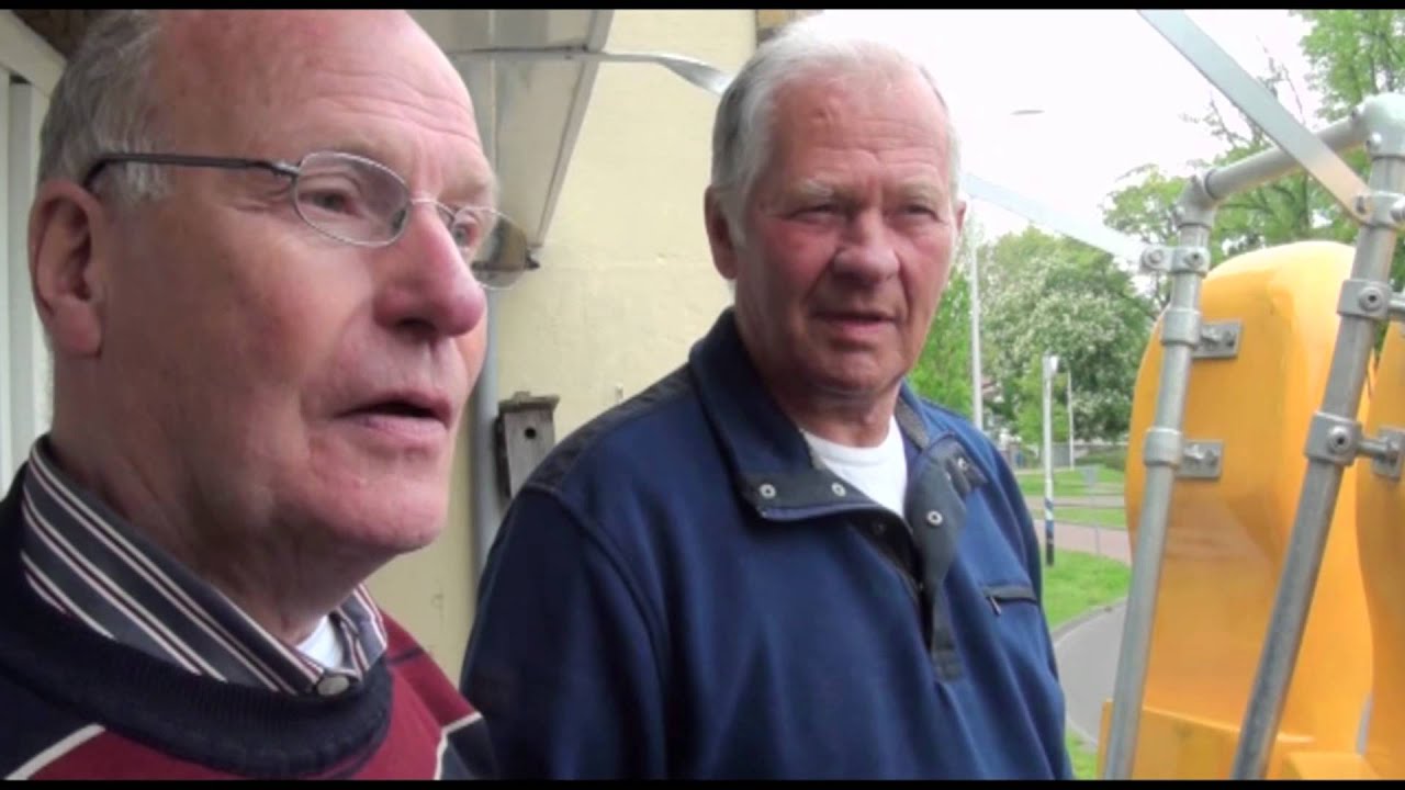 GPTV: Nieuwe klompen voor Auke Rauwerda - YouTube