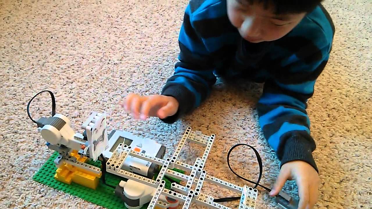 Lego Mindstorm Whomp Stomp mini game - YouTube