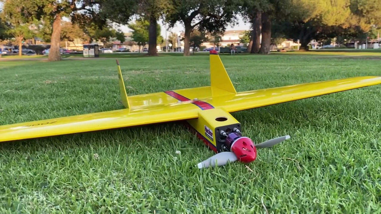 RC Pylon Racer - YouTube