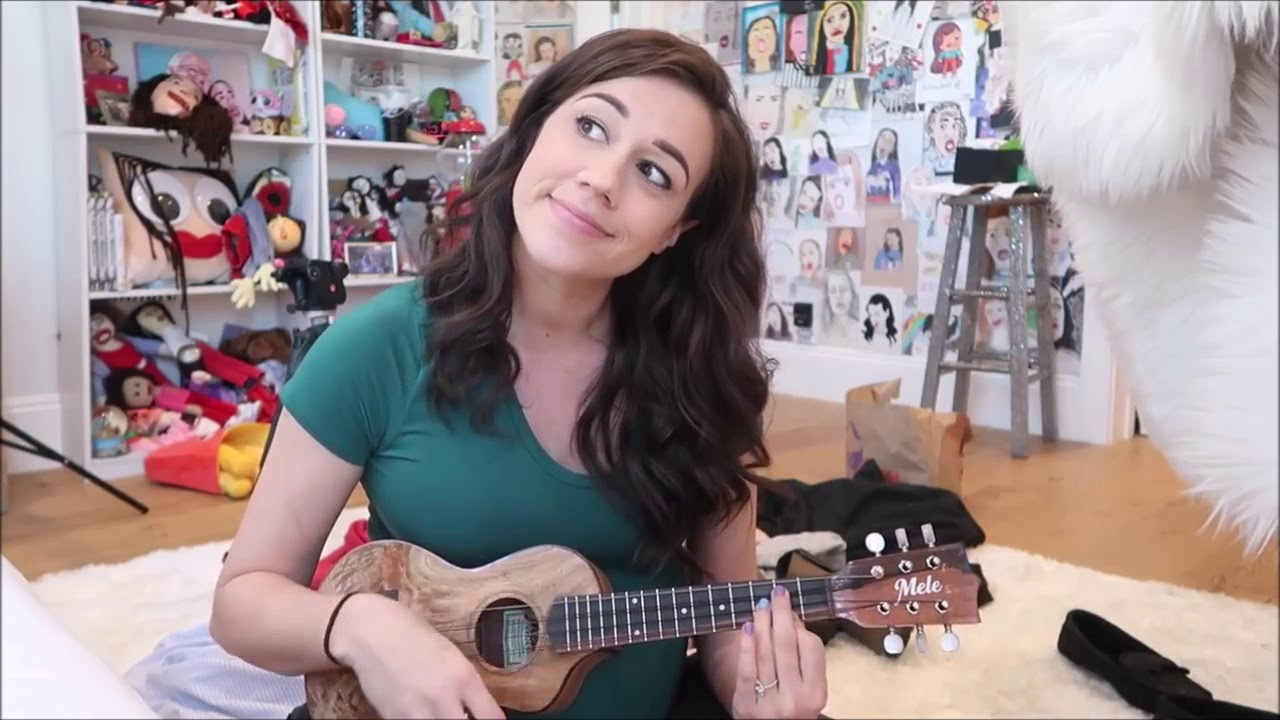 Colleen Ballinger Sings Song For Erik Stocklin From The Pets - YouTube