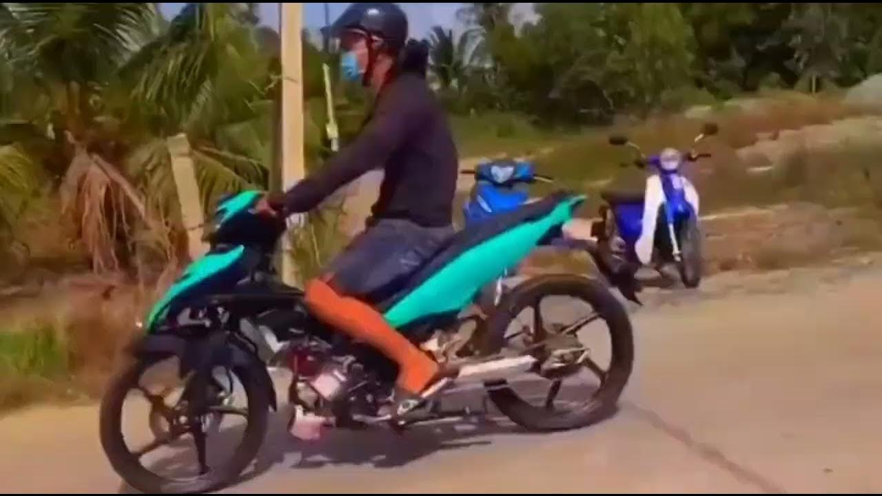 NTT | Ex62 vs xe điện độ - YouTube