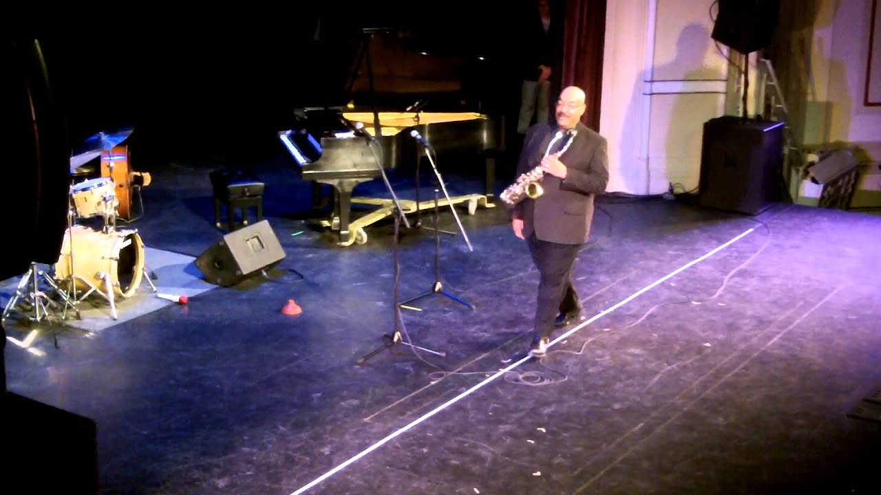 Jeff Clayton's "Walkin" Blues - YouTube