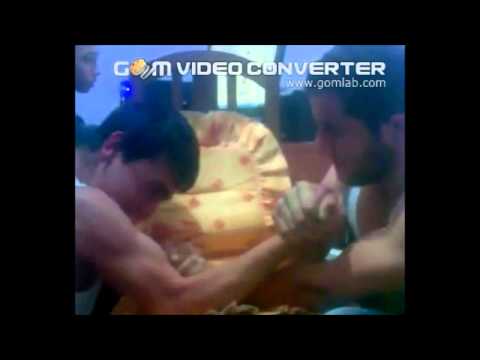 ÇILGIN BİLEK GÜREŞCİLERİ
