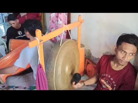 GENDANG adat Bugis makassar(mappacci). - YouTube