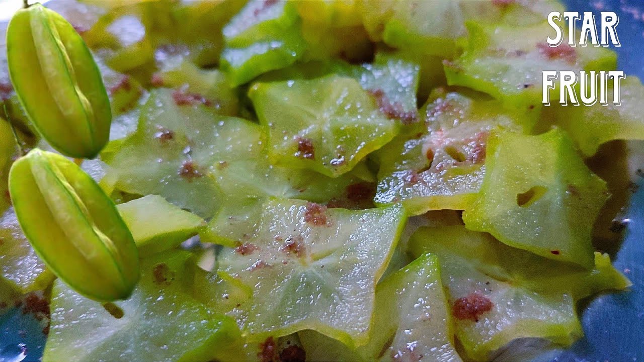 Eating Star fruit 🤤 It's juicy and tangy 😋 asmr sound 👍 Tangy , Juicy ...