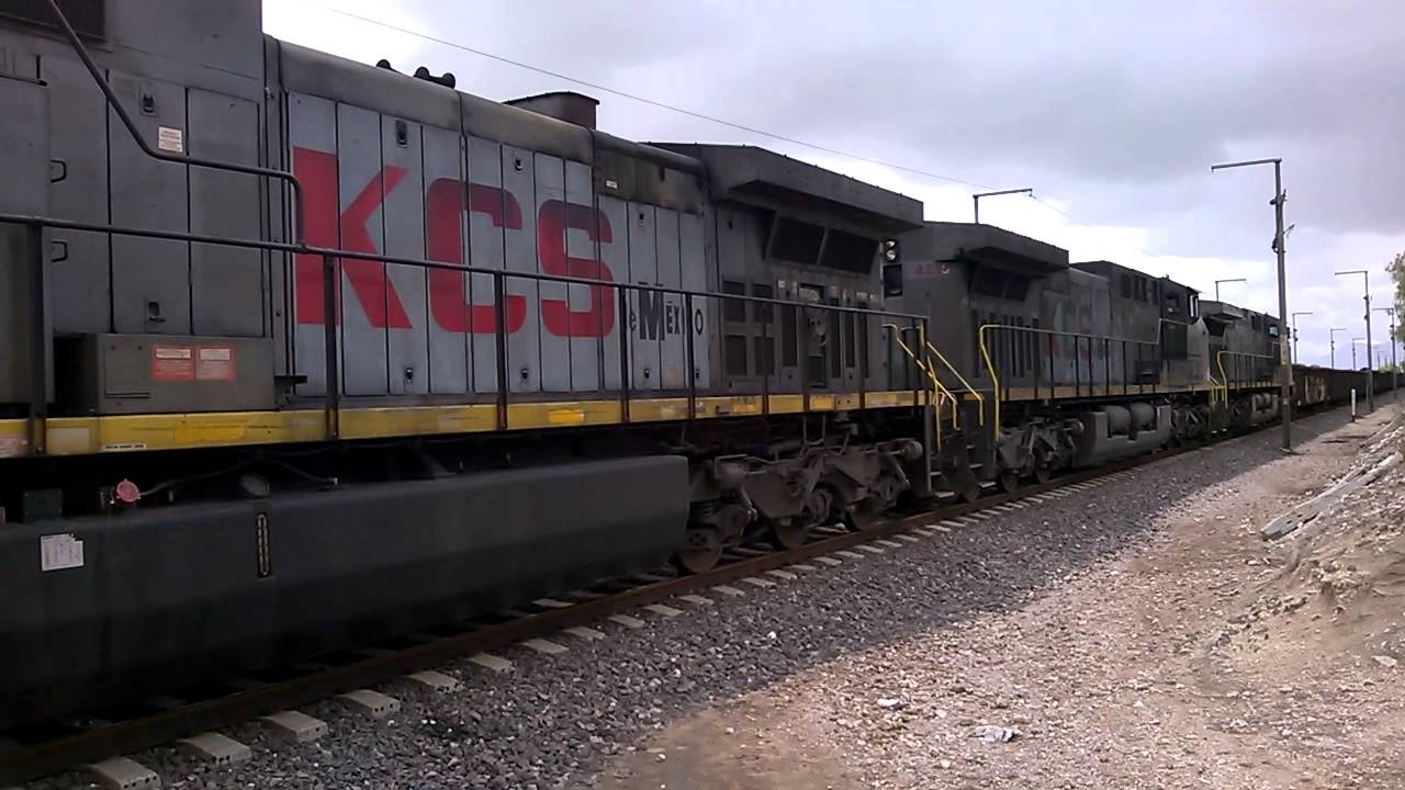 Encendido de Locomotora AC4400CW KCSM - YouTube
