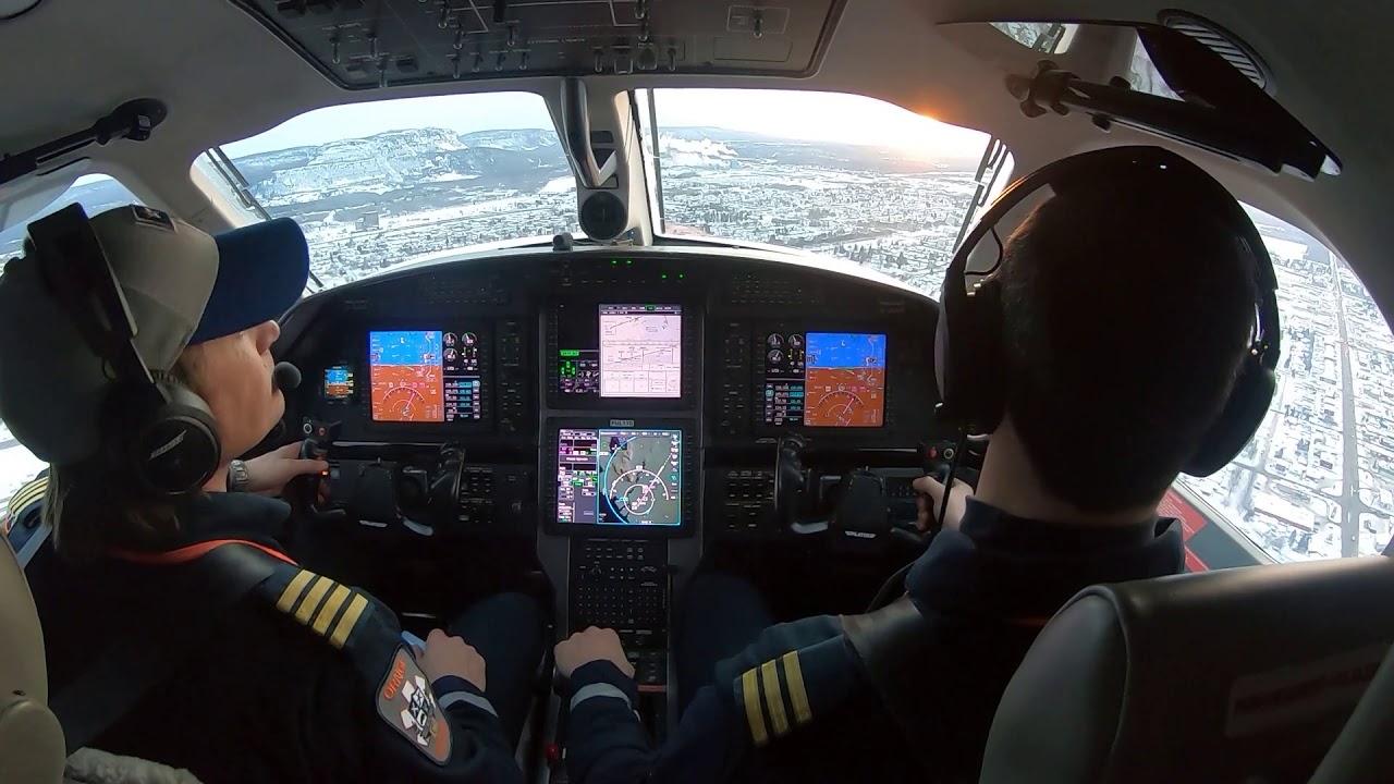 RNAV Circling Approach Runway 30 Thunder Bay - Raw Footage - YouTube