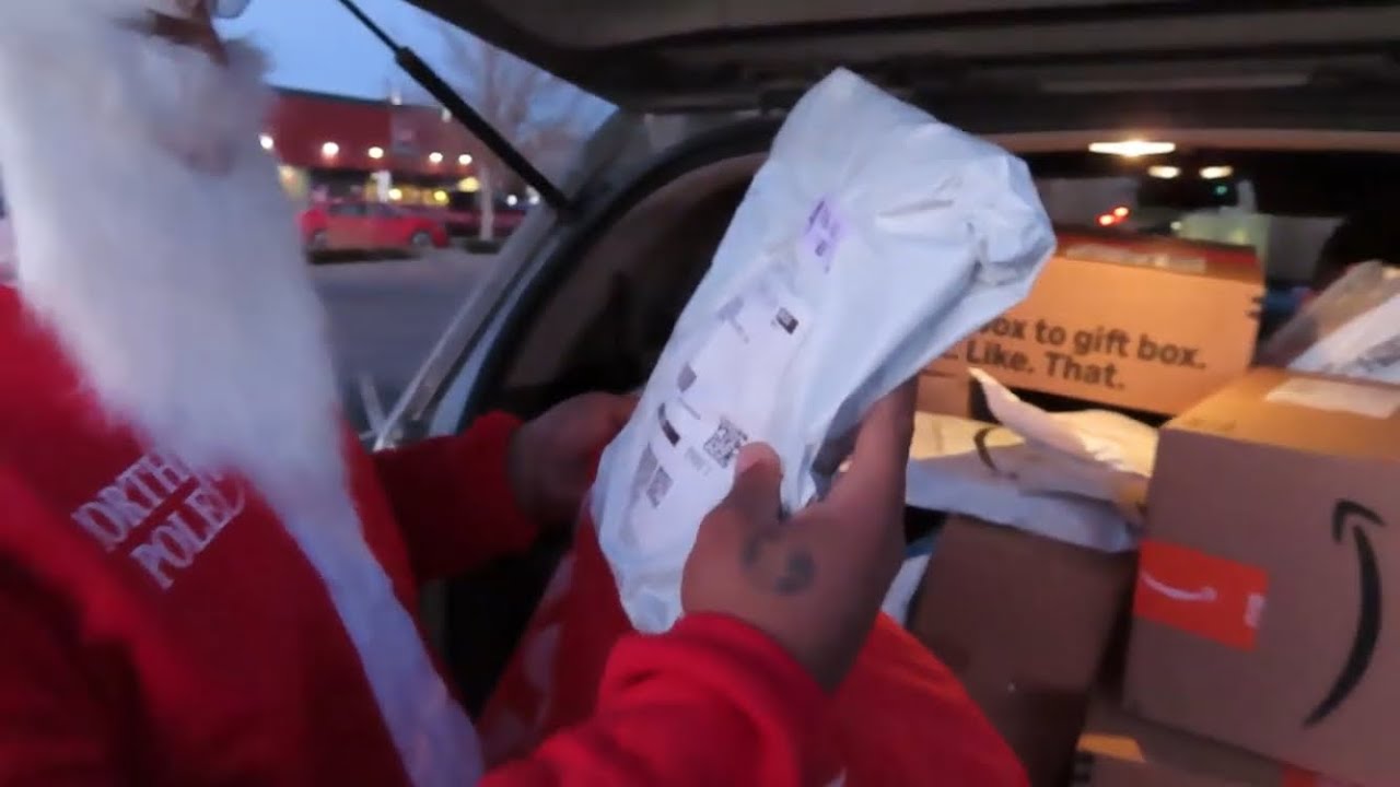 Santa delivers Amazon packages! - YouTube
