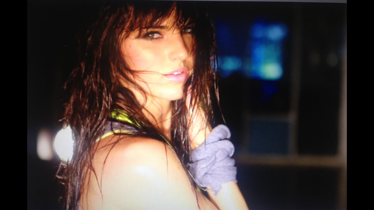 Rachele Brooke Smith Dancing