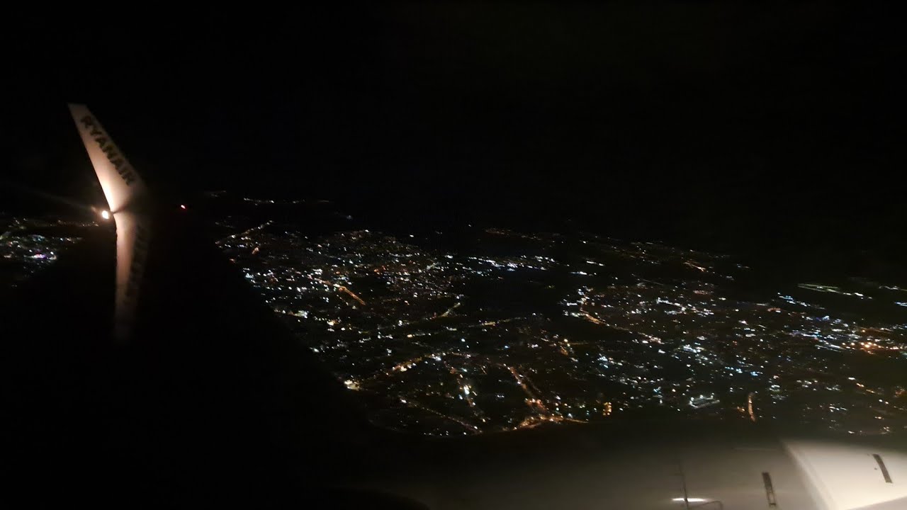 Ryanair: Old Boeing 737-800 | Sofia Airport Taxi & Take-off at Night ...