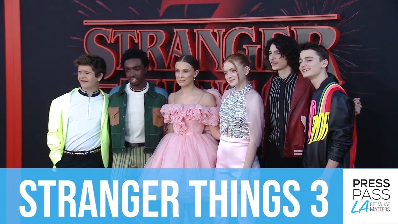Netflix's Stranger Things Red Carpet Highlights - YouTube