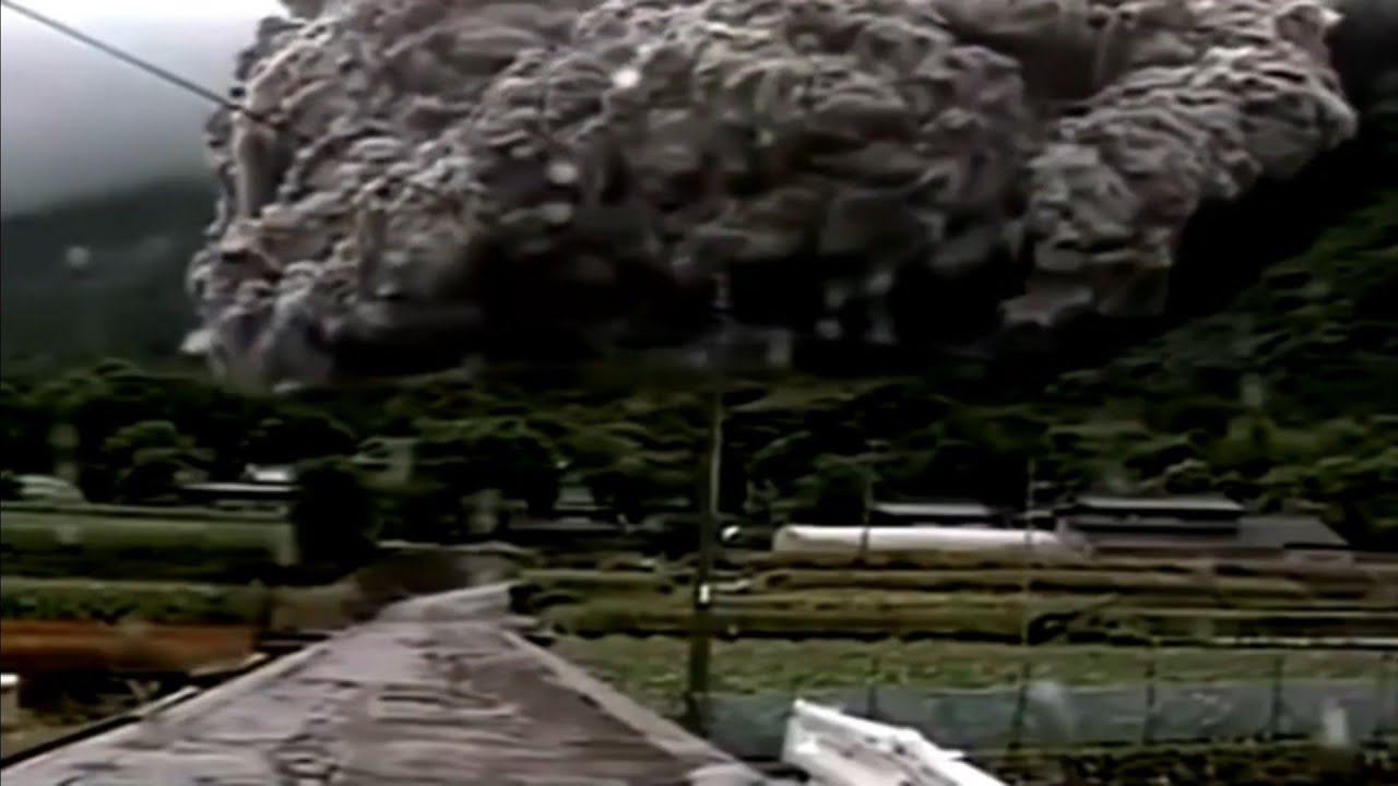 Unbelievable natural disasters caught on camera - YouTube