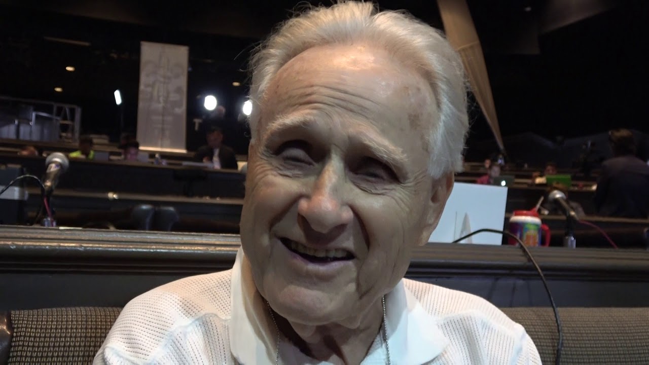 Larry Merchant Picks Canelo To Beat Canelo Explains - YouTube