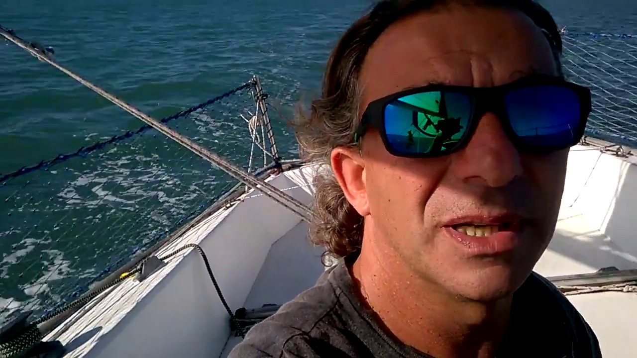 Timón automático del Velero - YouTube